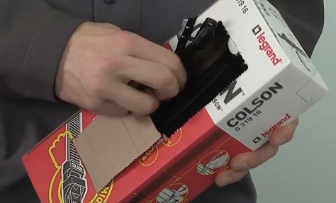 Un collier ? Non. Un Colson™ ! - professionnel | Legrand