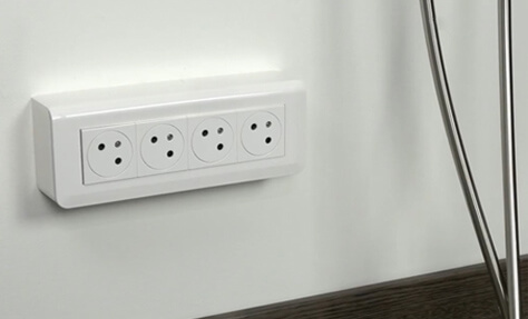 Comment remplacer une ancienne prise apparente par des prises ...