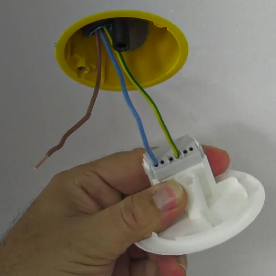 Comment installer une boîte DCL pour un luminaire ? - Espace Grand ...